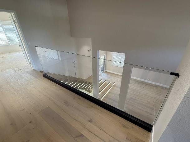 News - Stylish Glass Railings and Balustrades for Modern Fencing and ...