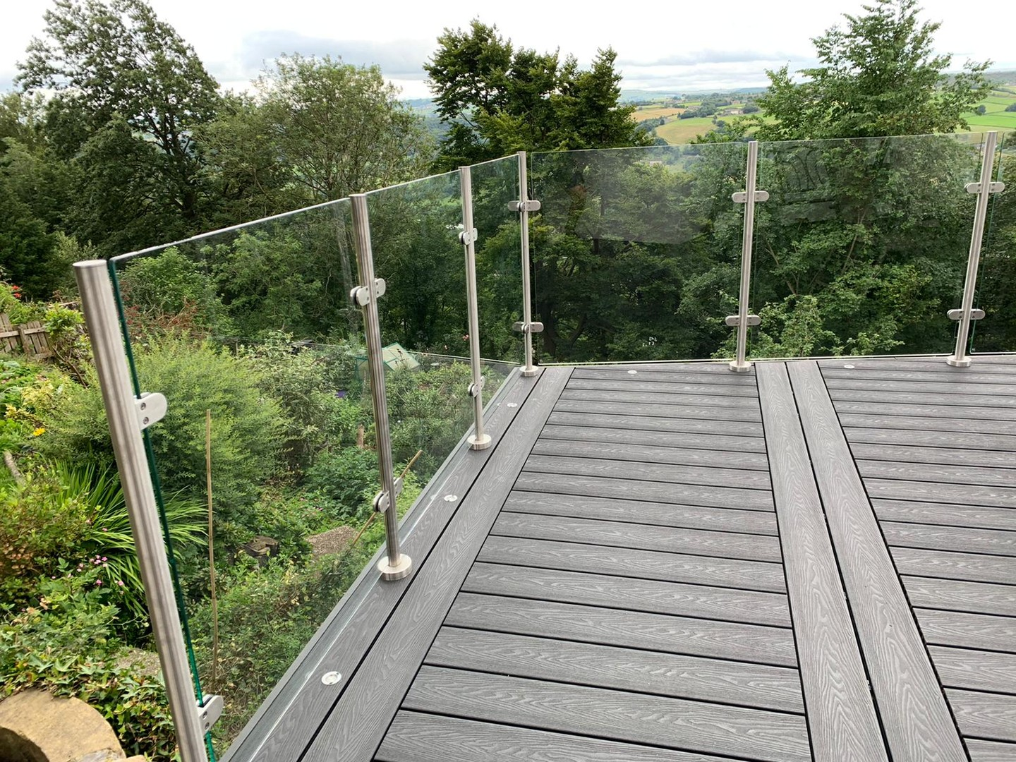 News - Stylish Glass Railing Solutions for Modern Homes and Commercial ...